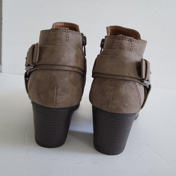 Indigo | Shoes | Indigo Rd Short Boots Shoes Womens M Faux Leather Side ...